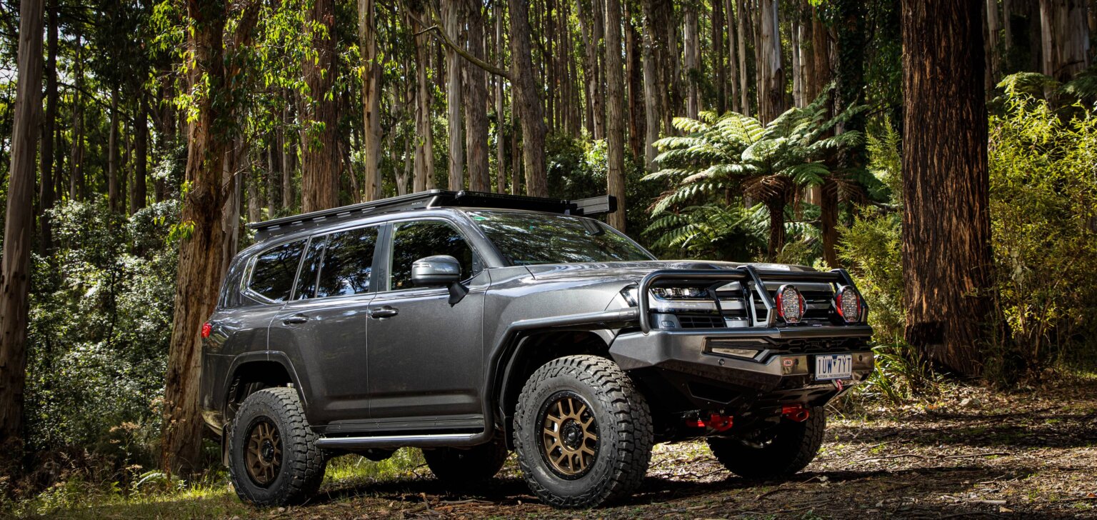 LANDCRUISER 300 SERIES | ARB 4x4 Accessories